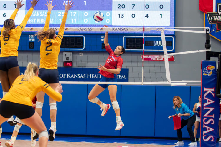 Alumni, international students honored as KU volleyball sweeps West ...